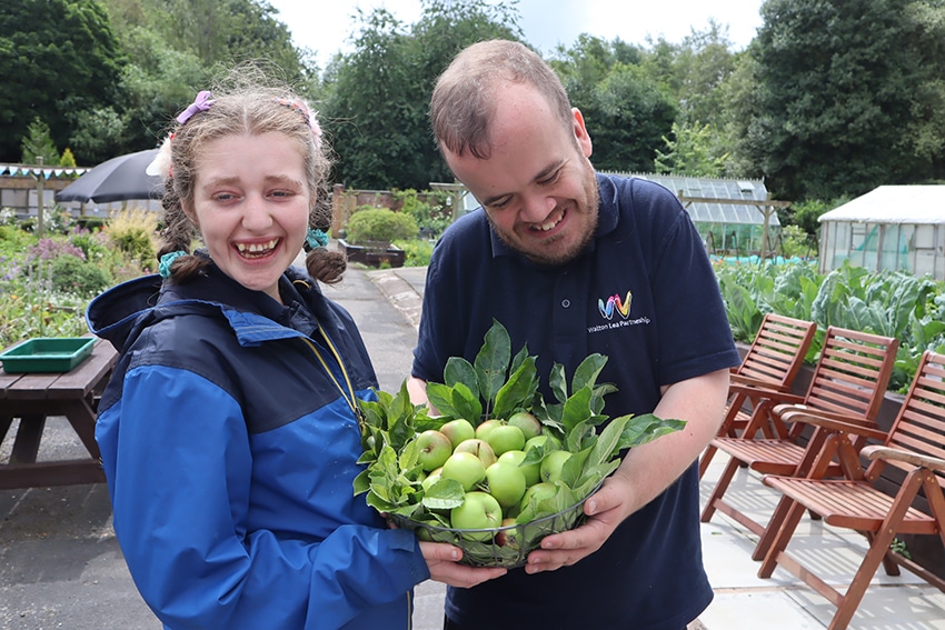 It's Busy In Our Garden! - Walton Lea Partnership